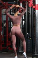 China Muscular Build Compression Long Sleeve Top Extra Stretch Quad Friendly for sale