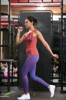China Hot Selling Ladies' Compression Leggings – High Support, Muscle Recovery & Gym-to-Street Versatility for sale