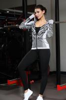 China Full Zip Long Sleeve Hoodie Moisture Wicking Thumbholes Sustainable Athleisure for sale