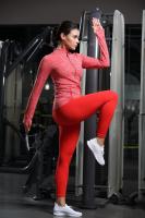 China Long Sleeve Shirt With Pocket Moisture Wicking Thumbholes High Intensity Gym Sessions for sale
