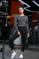 China Cropped Long Sleeve Shirt  Tight Fit Muscle Recovery & Sweat Wicking Fabric for sale