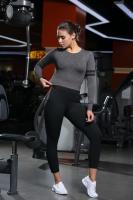 China Cropped Long Sleeve Shirt  Tight Fit Muscle Recovery & Sweat Wicking Fabric for sale