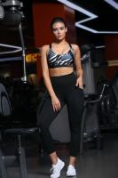 China Capri Leggings 4-Way Stretch No See Through Chafe Free Design for sale