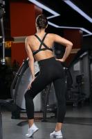 China Capri Leggings 4-Way Stretch No See Through Chafe Free Design for sale