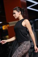 China Cropped Mesh Workout Tank Lightweight Ventilated Stylish For Yoga And Running for sale