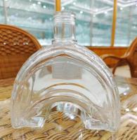 China Transparent 500ml 700ml 750ml XO Brandy Glass Bottles with Round Shape Collar for sale