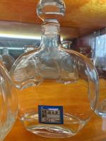 China Empty Transparent 500ml 700ml 750ml XO Brandy Glass Bottles Acceptable Customer's Logo for sale
