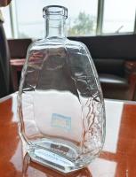 China Super Flint Material Thick Bottom 750ml Glass Base Brandy Whiskey Bottle with Collar for sale