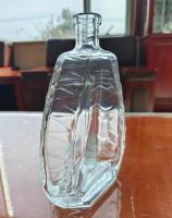 China Super Flint Material Thick Bottom 750ml Glass Base Brandy Whiskey Bottle with Collar for sale