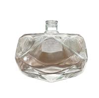 China Luxury High End Custom Polygonal Glass Bottle for VODKA Clear and Distinctive for sale