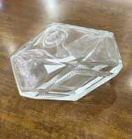China Luxury High End Custom Polygonal Glass Bottle for VODKA Clear and Distinctive for sale
