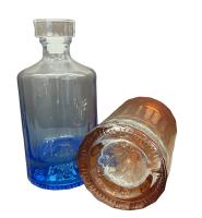 China Glass Bottle for Whiskey Vodka Gin 500ml Capacity Mountain Design Spray Cap Included for sale