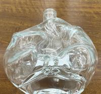 China Customized 500ml 700ml 750ml Flint Glass Vodka Bottles with Hot Stamping Surface for sale