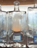 China Custom Whiskey Vodka Brandy Spirit Glass Bottle in 375ml 500ml 700ml 750ml 1000ml for sale