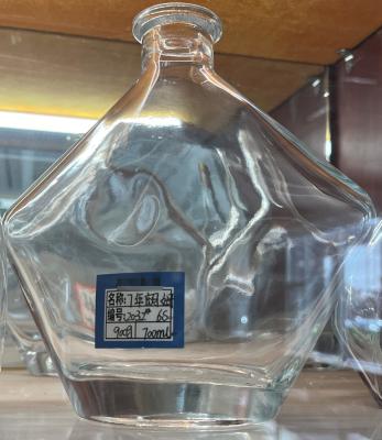 China 200ml 500ml 750ml 1000Ml Glass Bottles With Cork for Brandy Rum Tequila Spirit Gin Vodka Whiskey for sale