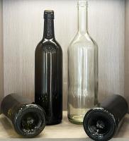 China Industrial Beverage 750ml Clear Round Bordeaux Red Fruit Wine Bottles with Cork Caps for sale