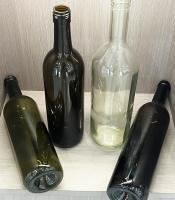 China Industrial Beverage 750ml Clear Round Bordeaux Red Fruit Wine Bottles with Cork Caps for sale