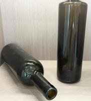China Clear Red Fruit Bordeaux Round 750ml Wine Bottles with Cork Caps Industrial Beverage for sale