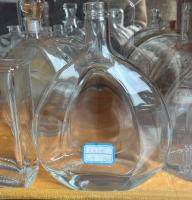 China 350ml 500ml 700ml 750ml Glass Bottle for Vodka Brandy Whiskey Sleek and Elegant Design for sale