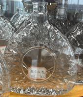 China 500ml 700ml Round Shape Clear Glass Wine Bottle for Beverage Whisky Rum Tequila Brandy for sale