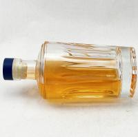 China Acceptable Customer's Logo Unique Style 750ml Whiskey Glass Bottle for Beverages for sale