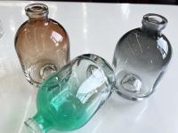 China 250ml 375ml 500ml Thick Bottom Glass Whiskey Bottle with Customized Clear Round Design for sale