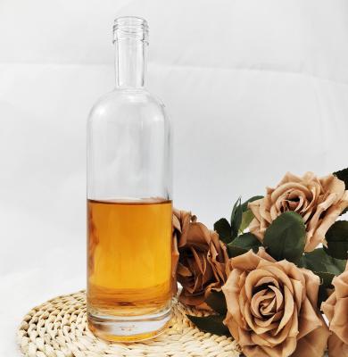 China Clear 700ml Glass Bottles for Whiskey Production in Wine Manufacturing for sale