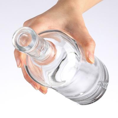 China Transparent Glass Bottle 750ml Red Wine Bottle with Cork Sealing Type Made for sale