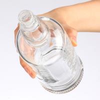 China 550ml/700ml/750ml Wine Red Wine Spirits Glass Bottle with Screw Cap Big Belly Design for sale