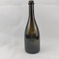China 500ml 750ml Glass Liquor Beverage Burgundy Wine Bottle with Round Shape Decoration for sale