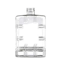 China 750ML Glass Bottle With Cap For Whiskey Square Shape Weight Empty Bottle for sale
