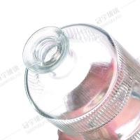 China Spray Cap Glass Bottle 200ml 250ml 500ml 700ml 1000ml for Wine Whiskey Brandy Tequila Gin for sale