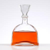 China Hot Flat Glass Wine Bottle with Screw Cap Capacity 200ml/300ml/500ml/750ml/1000ml for sale