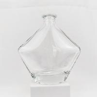 China Simple and Elegant 750ML Glass Bottle for Brandy Made of Eco-friendly Glass Body for sale