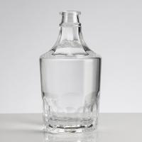 China Beverage Industry 550ml Gin Vodka Glass Bottle with Guaranteed and Clear Glass Collar for sale