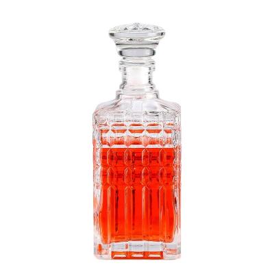 China 500ml 750ml Clear Glass Bottle for Whisky Brandy Vodka High End Luxury Cork Sealing for sale