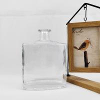 China Acceptable Customer's Logo 500ml Clear Square Glass Bottle with Cork Cap for sale