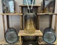 China 100ml and 300ml Clear Empty Luxury Aroma Perfume Reed Diffuser Glass Bottles with Box for sale