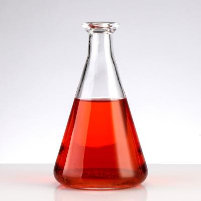 China Beverage Packaging Triangle Glass Bottle with Hot Stamping and Customized Printing for sale