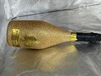 China Level Relief Glass Bottle Of Liquor Glass Material and Cap with Brush Sealing for sale