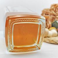 China 500M L Square Transparent High White Glass Wine Bottle With Lid for Juice Proper for sale