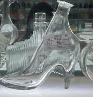 China Acceptable Customer's Logo Glass Bottle for Empty Liquor Vodka Rum Gin Brandy Whiskey for sale