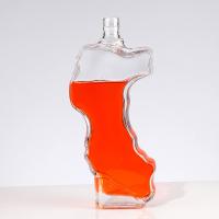 China Unique Cocktail Glass Vodka Bottle 750ml Capacity Customized for Wine Enthusiasts for sale