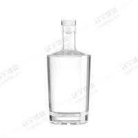 China Base Material Glass Body Material Whiskey Bottle 500ml 750ml with Cork for sale