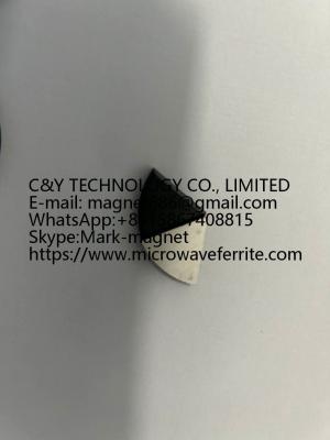 China Customizable Microwave Ferrites Saturation Magnetization 400-5000 G for Isolator Circulator for sale
