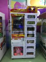 China Easy Operation Claw Vending Machine / Arcade Claw Arcade Machine 220V for sale