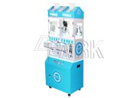 China Mini Double Gift Vending Machines With Hardware And Plastic Material for sale