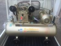 China Sigle Phase Reciprocating Industrial Air Compressor Belt Type 8bar 3hp / 2.2KW 2 Cylinder 220V for sale