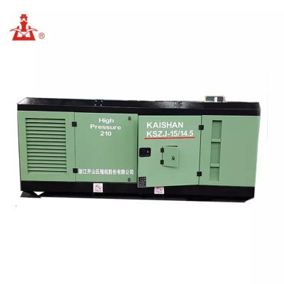 China Diesel Engine Deep Well Screw Air Compressor 525CFM 200psi For Water Drilling Machine for sale