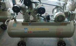 China High Stable Industrial Air Compressor Labyrinth Structure 5.5kw 230L 380V for sale